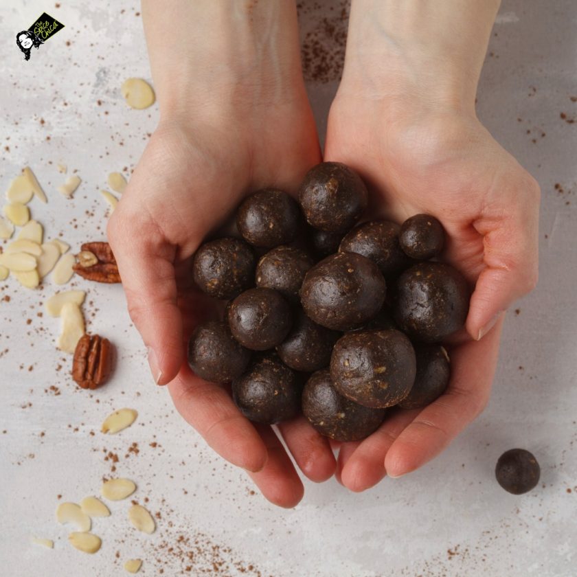 Vegan Sweet Balls - snack/dessert - The Spice Chica™