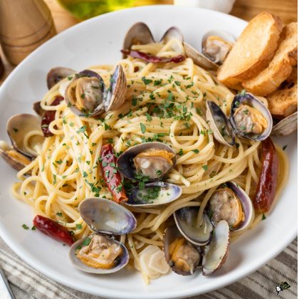 Pasta Vongole - The Spice Chica™